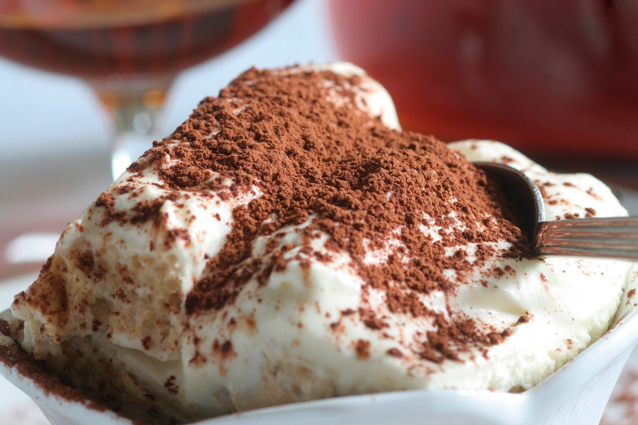 Ne gre hitreje: Recept za tiramisu, ki ga lahko pripravite v le petih ...