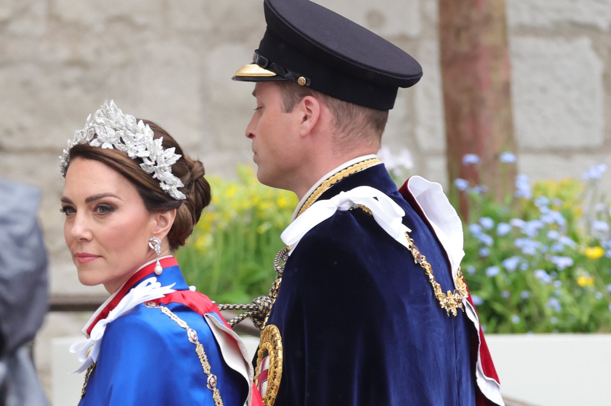 Končno razkrito: Ups, ZATO sta Kate in William zamudila na kronanje ...